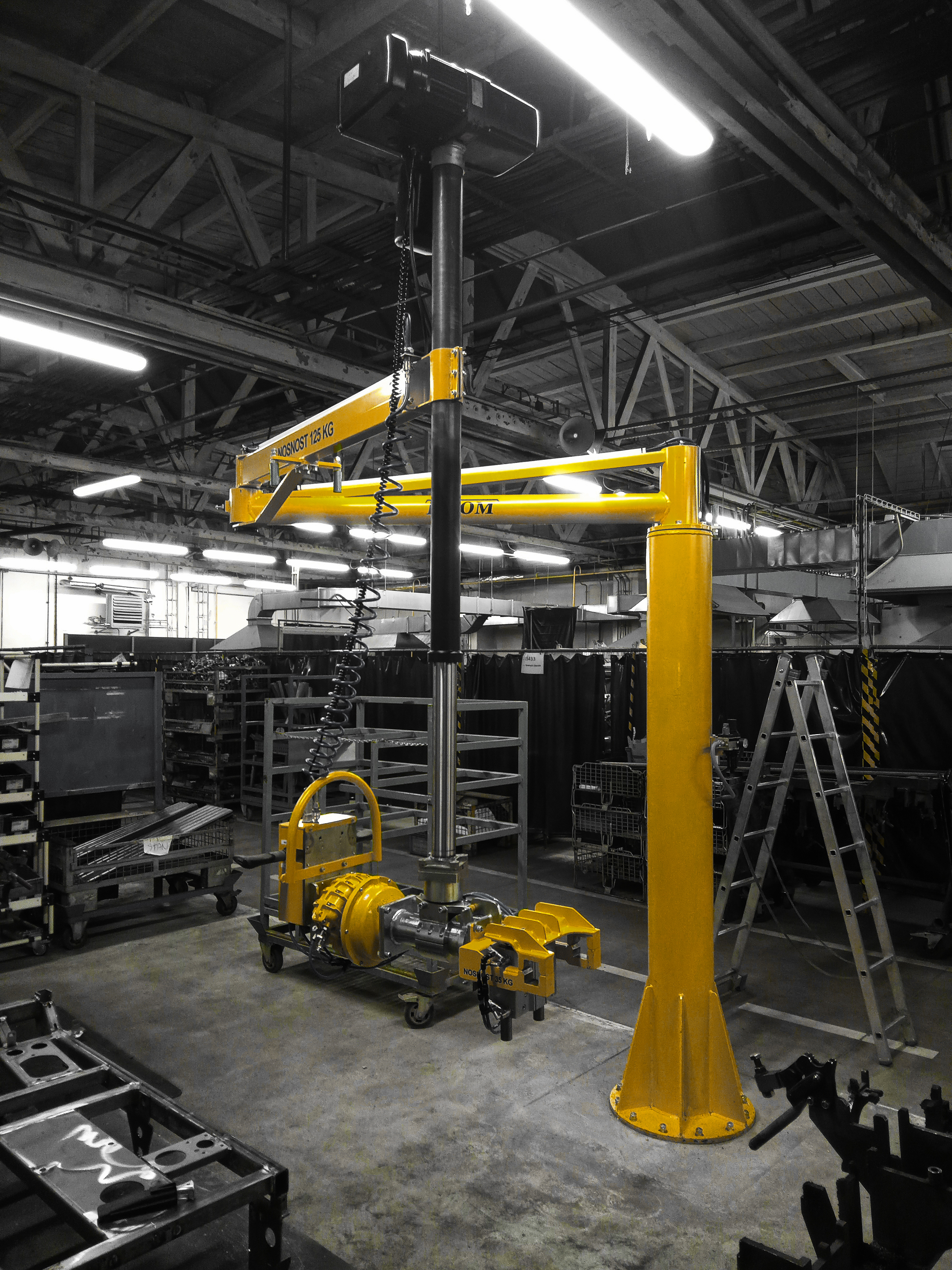 Articulated Jib Crane Manipulators with Torque Arms 3RM | Triom s.r.o.